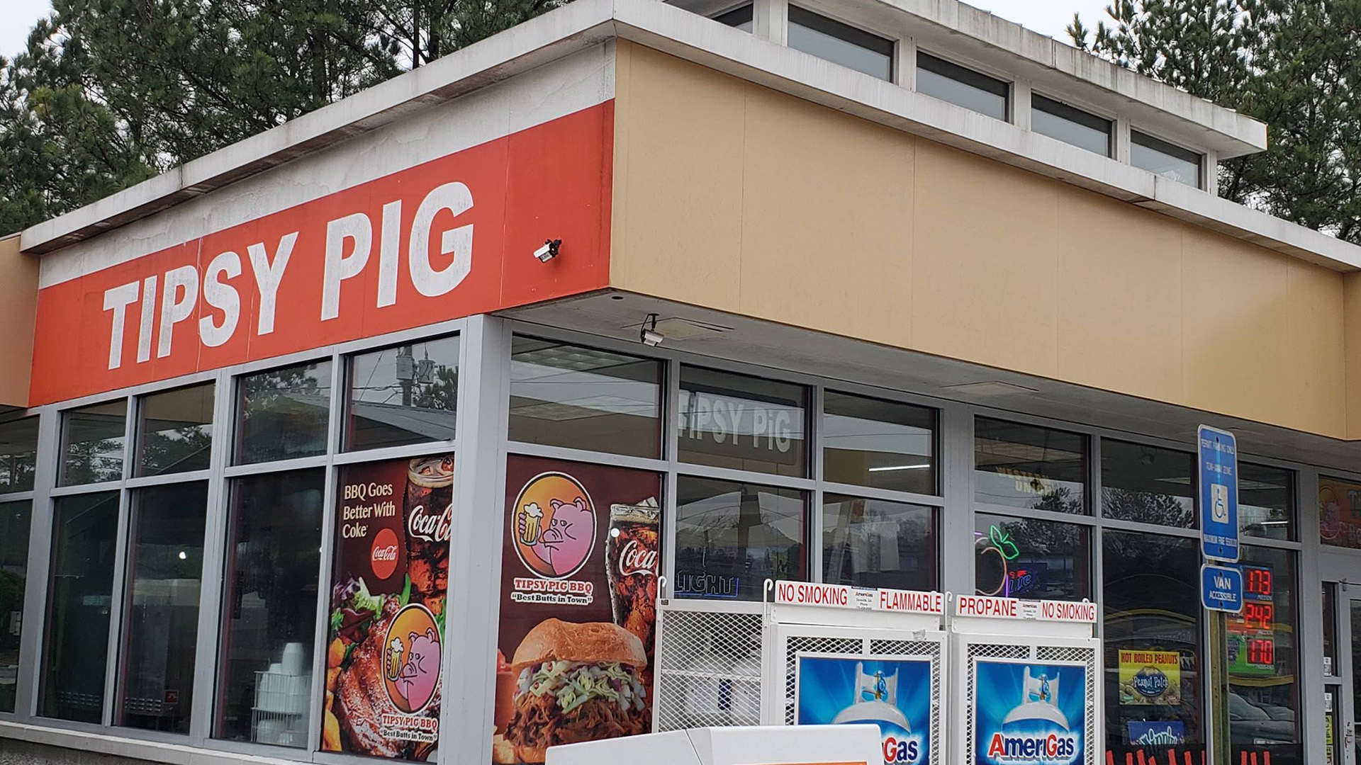 Where Smoky Meets Satisfying: Inside Tipsy Pig BBQ - Gwinnett Magazine